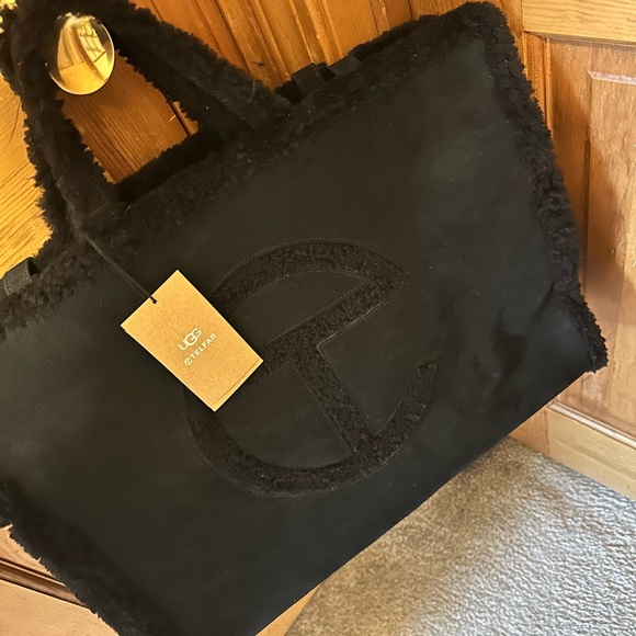 UGG | Bags | Ugg Black Shearling Tote Bag | Poshmark